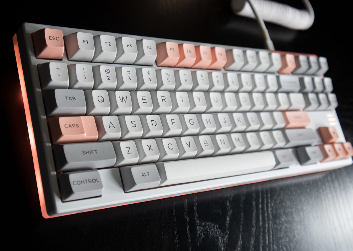 Exclusive E8.5 in White with Peach – Upgrade Keyboards