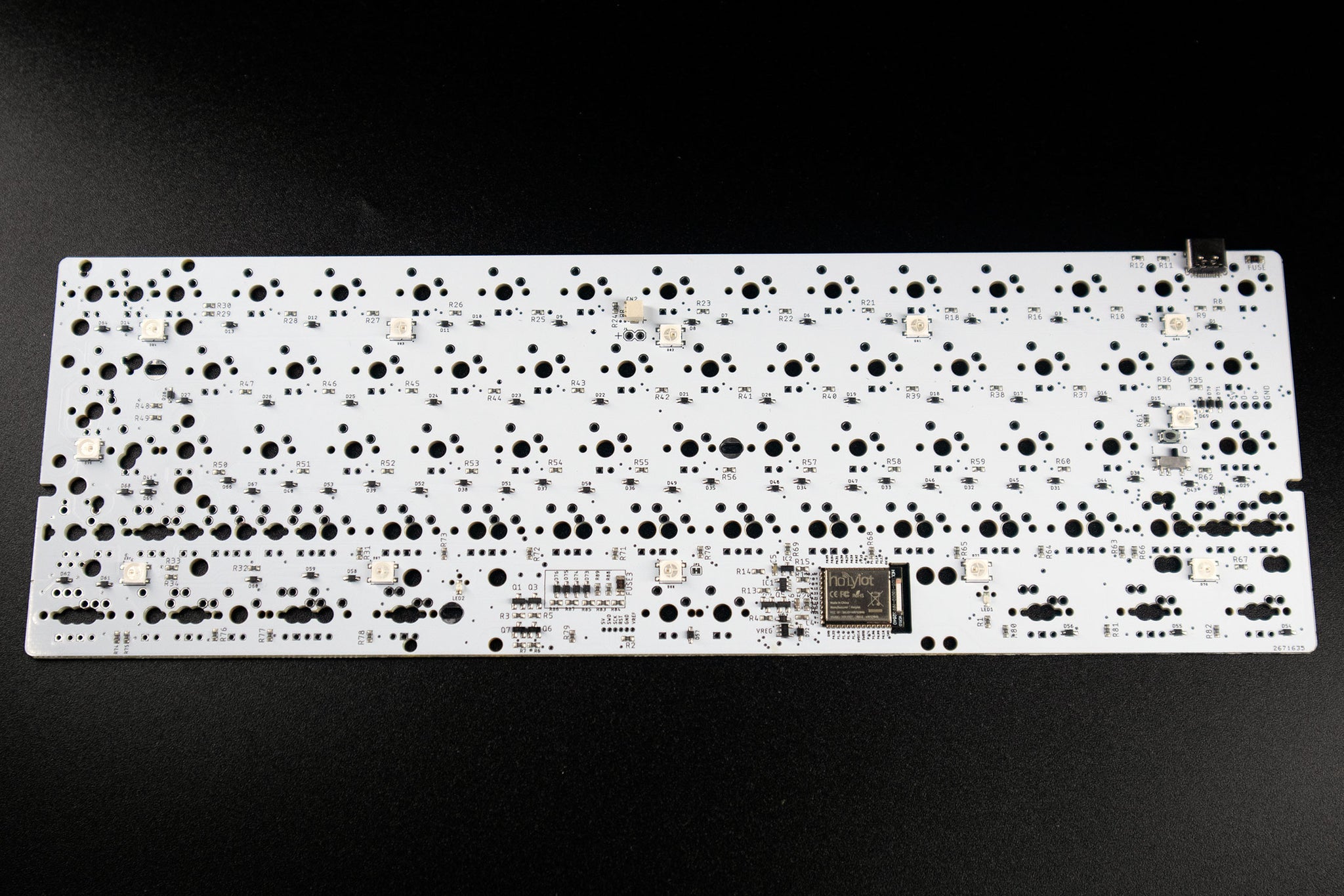 BT60v2 - 60% Wireless Soldered Tray Mount PCB with RGB underglow ...